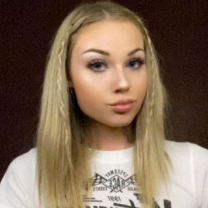 Ellieozark Jerkmate live cam on FapCam.tv