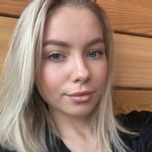 Snowfalling Jerkmate live cam on FapCam.tv